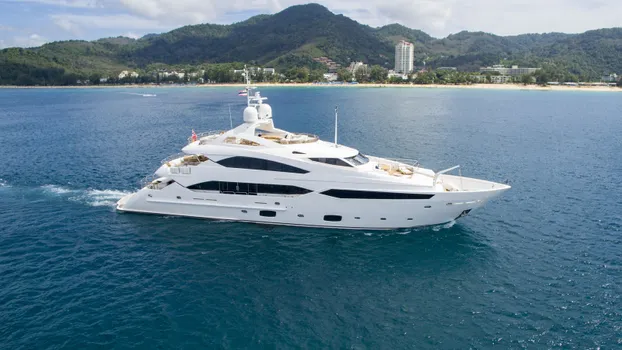 About Time yacht (Sunseeker, 40.05m, 2010)